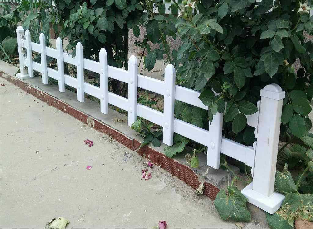 pvc塑钢护栏价格 湖北黄石西塞山区天津pvc护栏_pvc围栏厂家_凤阳县鑫盾工程防护有限公司